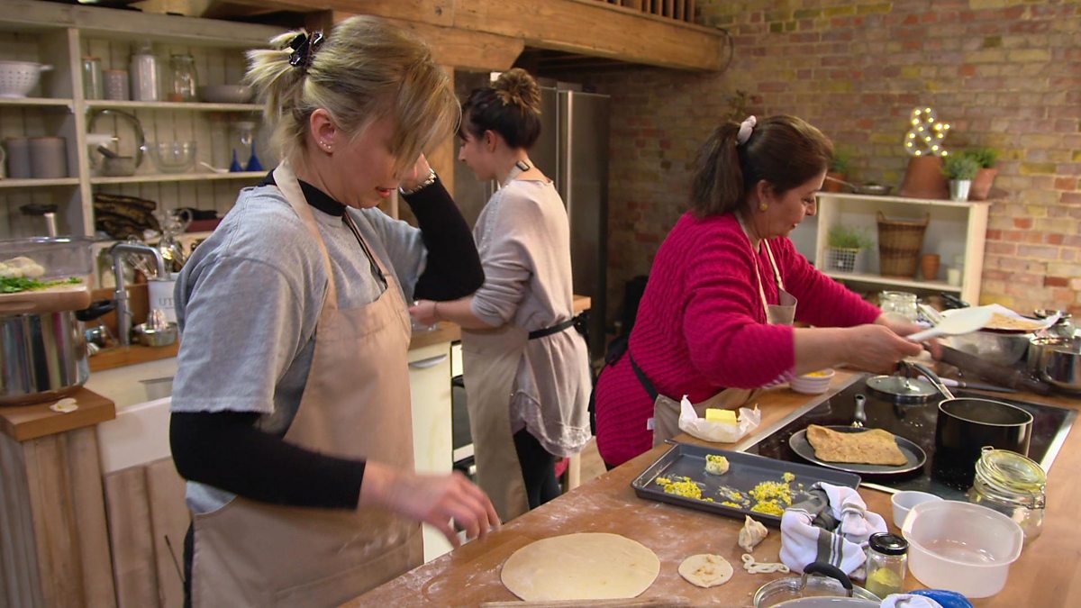 BBC Two - Family Cooking Showdown, Series 1, Episode 8, The pressure's on