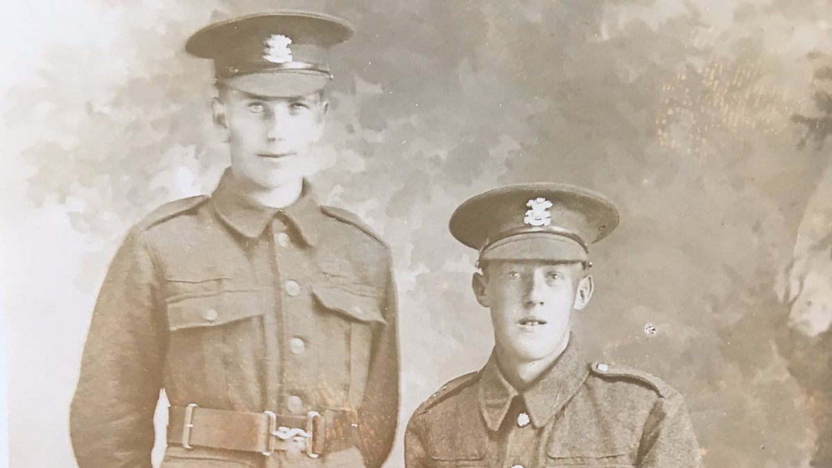 BBC Radio Cymru - Geraint Lloyd, Enid Morris o Wrecsam a'i apêl unigryw.