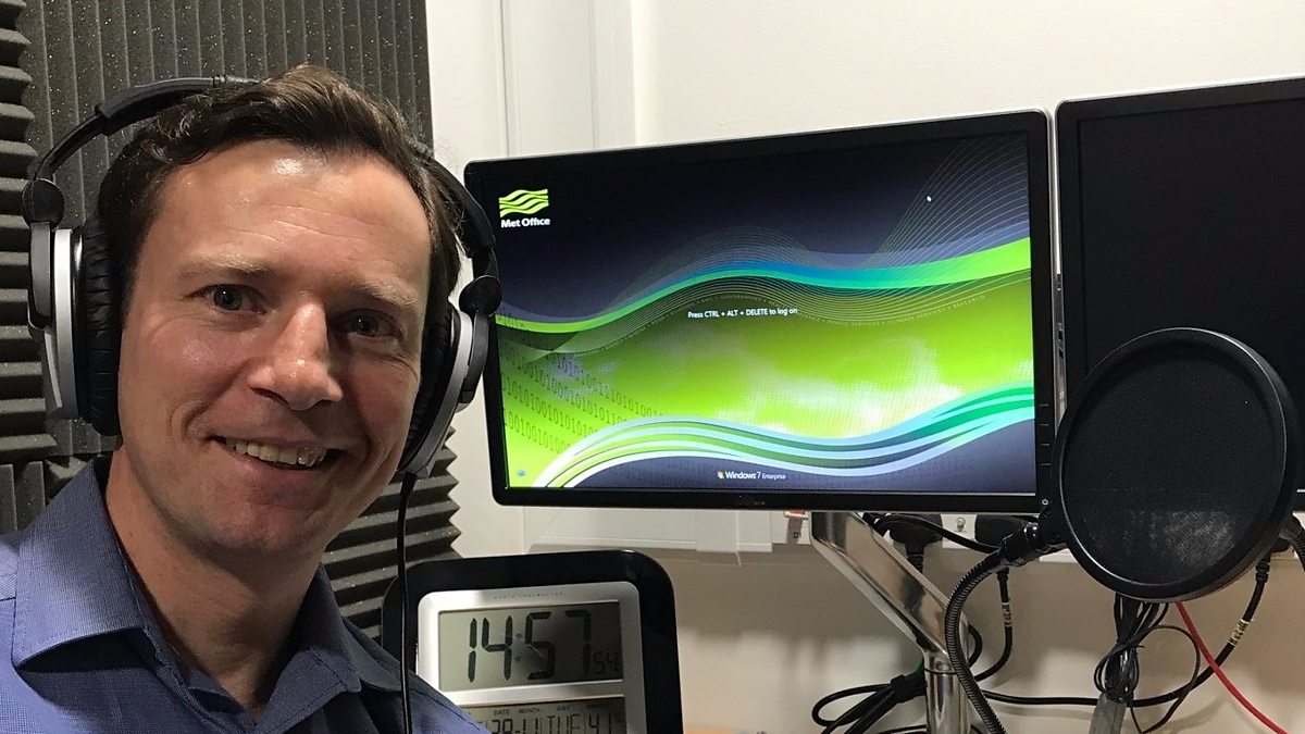 BBC Radio Humberside - Andy Comfort, 28/11/2017, Alex Deakin in the ...