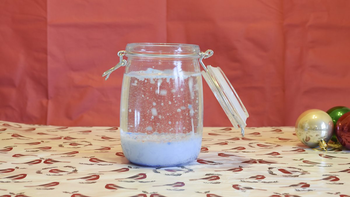 BBC - Learning, Christmas science DIY: How to make a snowstorm in a jar