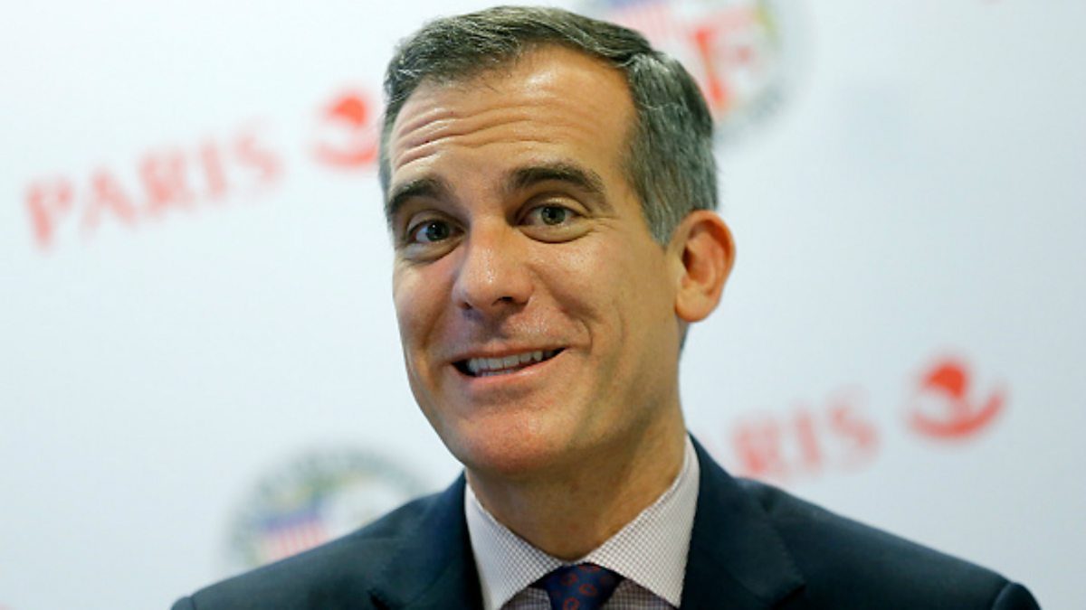 BBC World Service - Weekend, The Mayor of Los Angeles on Climate Change