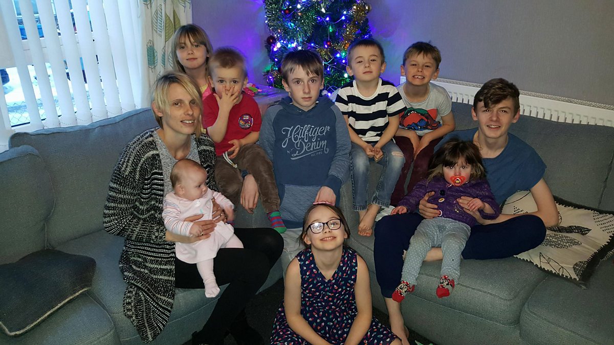 BBC Radio Cymru - Bore Cothi, Parti Nadolig Bore Cothi!, Mam i Naw - Rhan 5