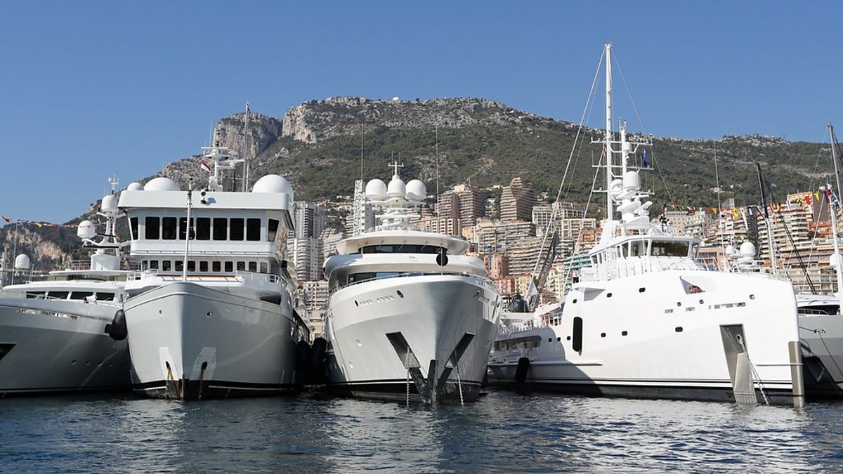 BBC World Service - Business Daily, Boats and Cakes for the Super Rich