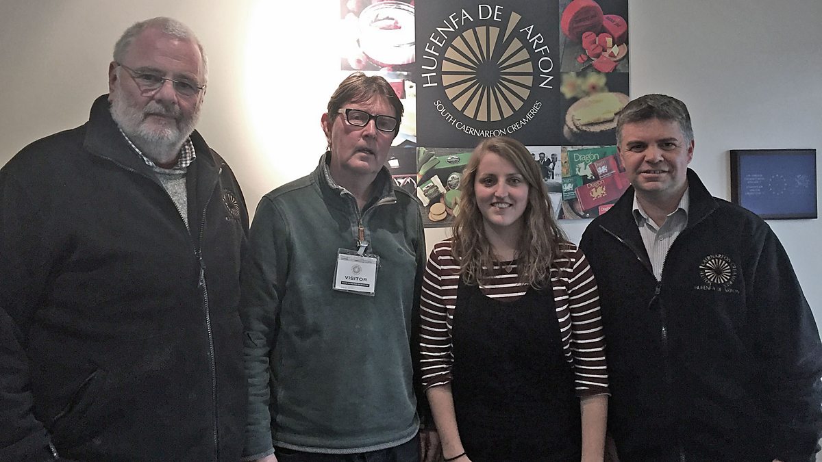 BBC Radio Cymru - Gari Wyn, Ail ymweliad â Hufenfa De Arfon