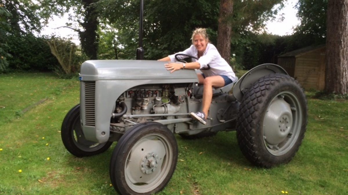 BBC Radio Suffolk - Lesley Dolphin, Thursday 15th March 2018, Minnie ...