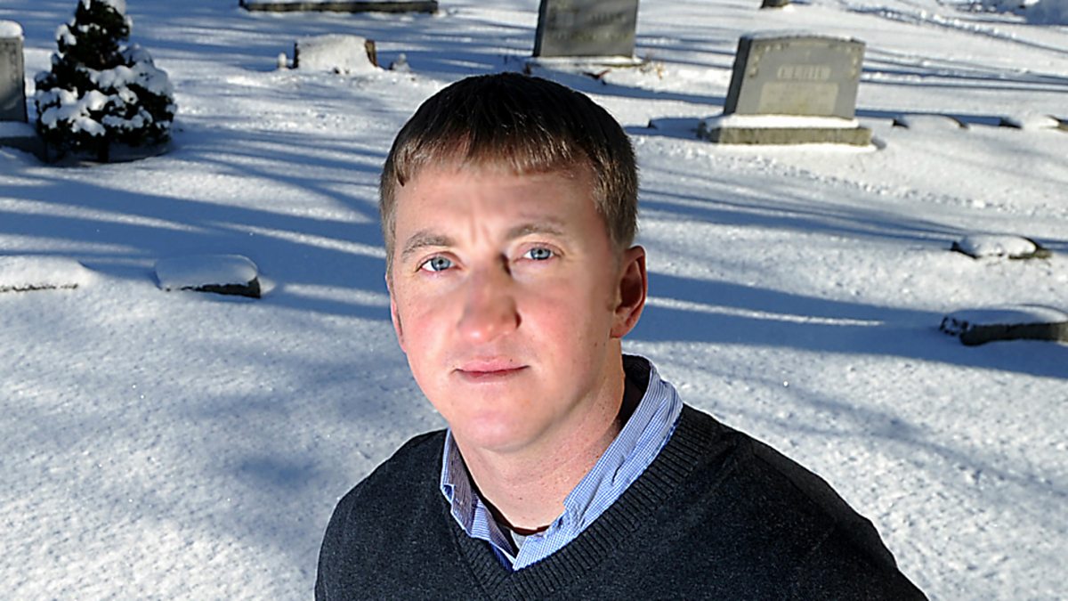 BBC World Service - Outlook, Reuniting veterans with their medals