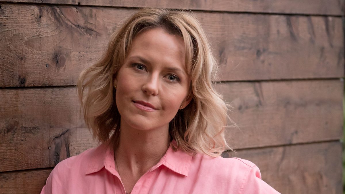 BBC One - 800 Words - Fiona