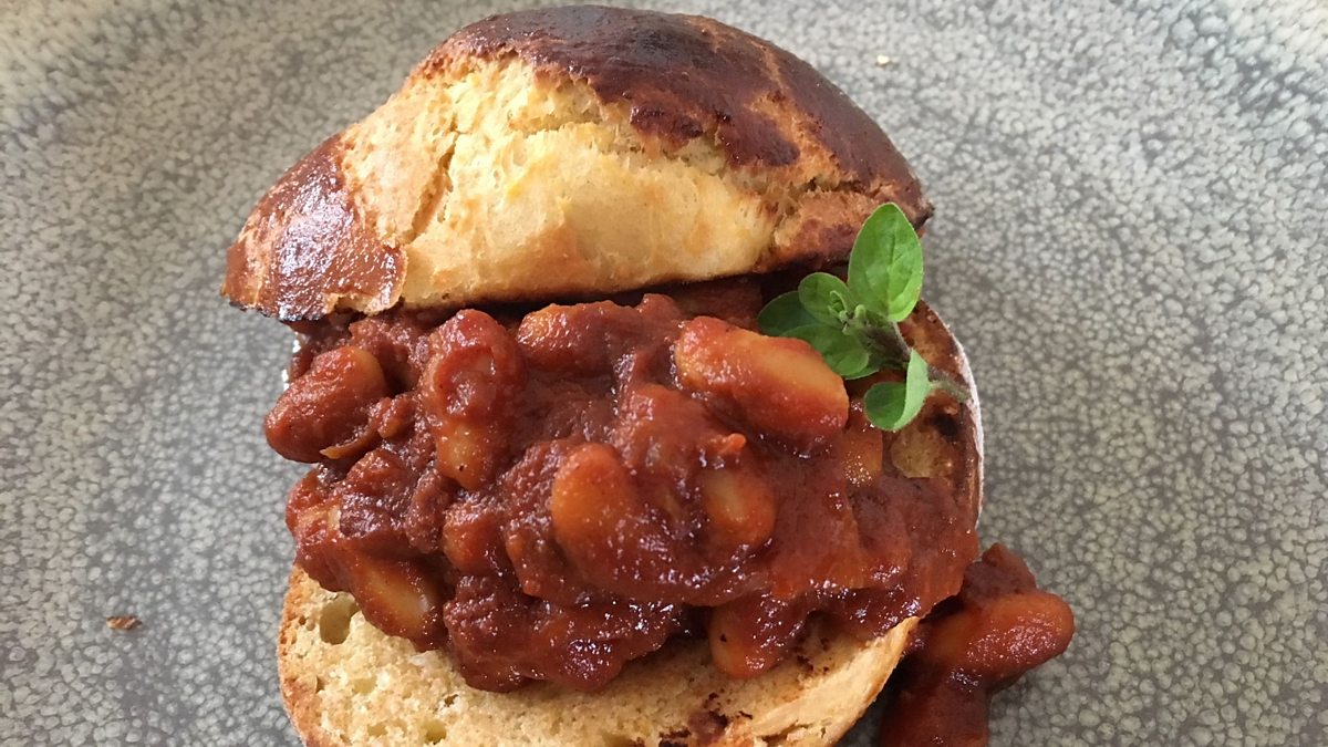 BBC Radio Ulster - Saturday with John Toal - Red Eye Beans