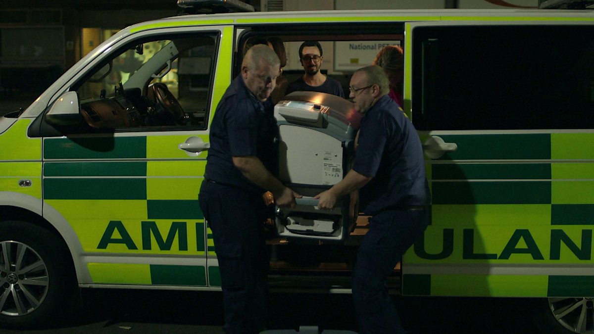 BBC Two - Heart Transplant: A Chance to Live, Heart in a box