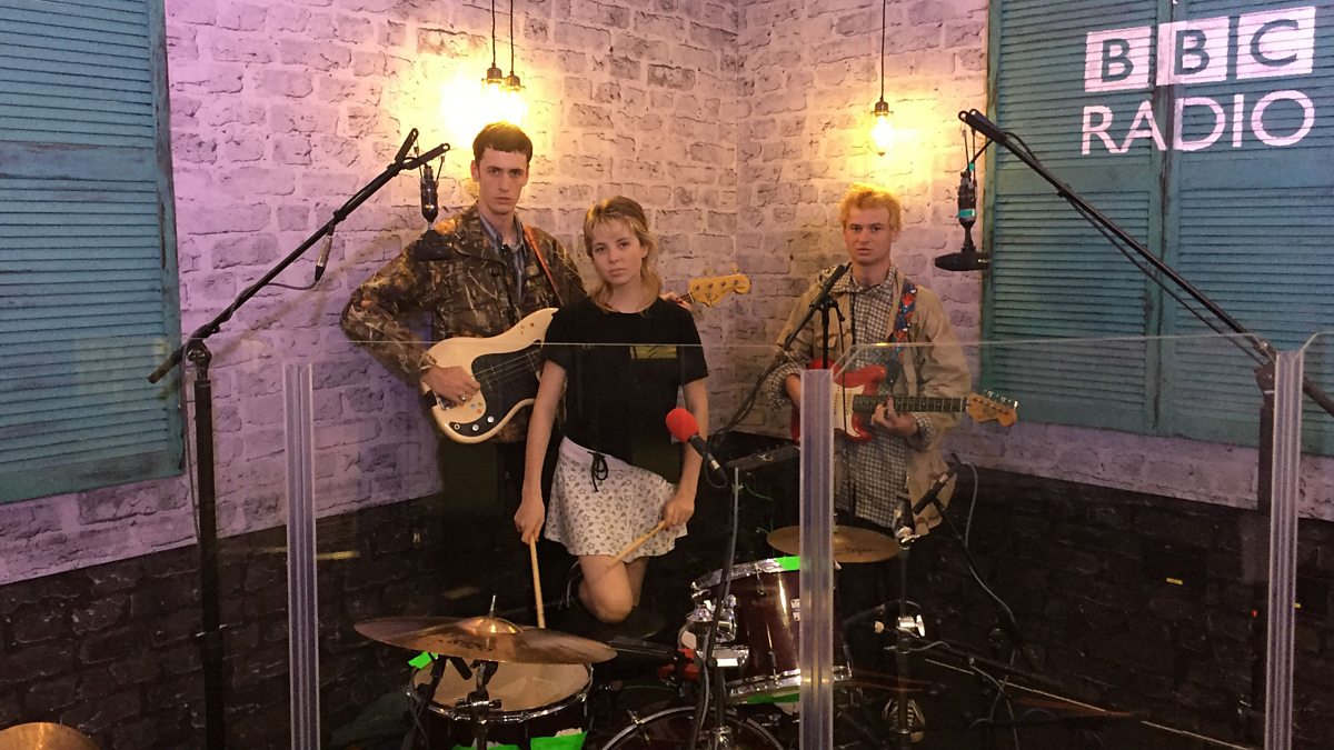 BBC Radio 6 Music - Marc Riley, The Goon Sax - She Knows live in session