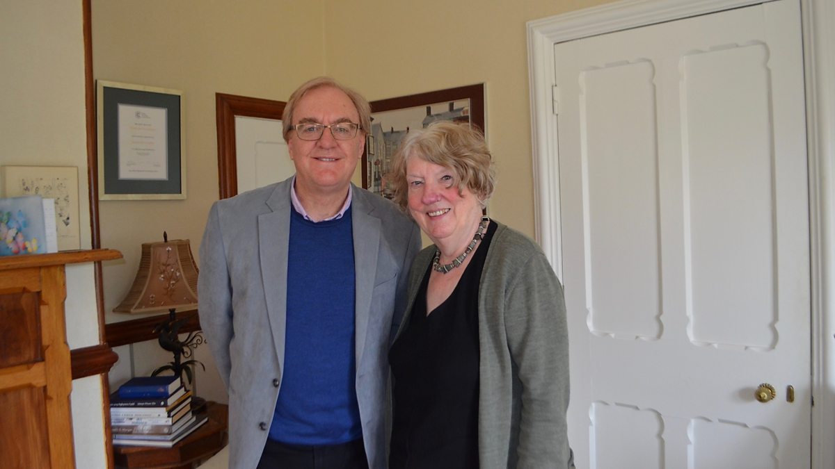 BBC Radio Cymru - Dewi Llwyd ar Fore Sul, Elan Closs Stephens