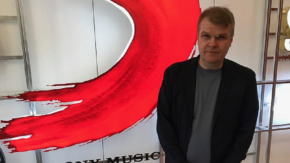 BBC Radio 5 Live - Wake Up to Money, Boardroom Stories: Rob Stringer of ...