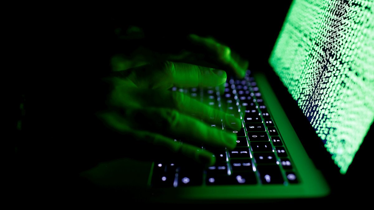 BBC World Service - Newshour, Singapore Targeted in Massive Cyber Attack