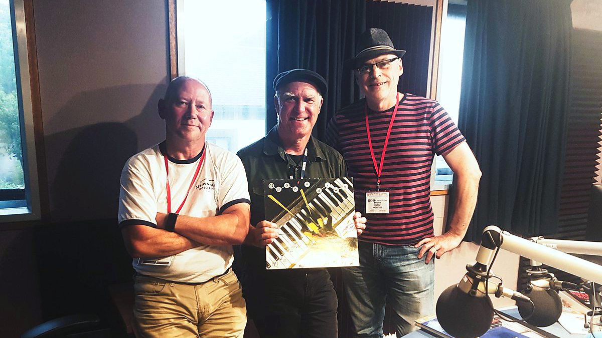 BBC Radio Cymru - Rhys Mwyn, Trojan Records, Y Ficar - LP "Allan O Diwn"