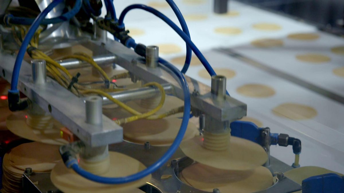 BBC One - Inside the Factory, Curry, A poppadom robot