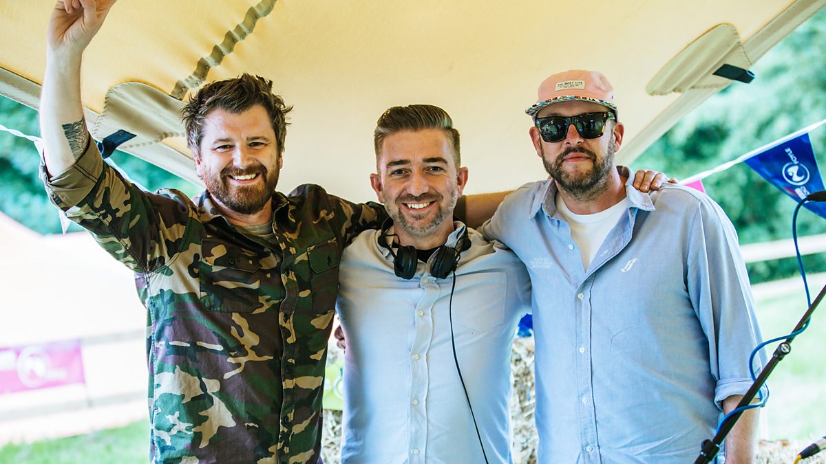 BBC Radio Foyle - Stendhal 2018 Live, Embrace - Ashes