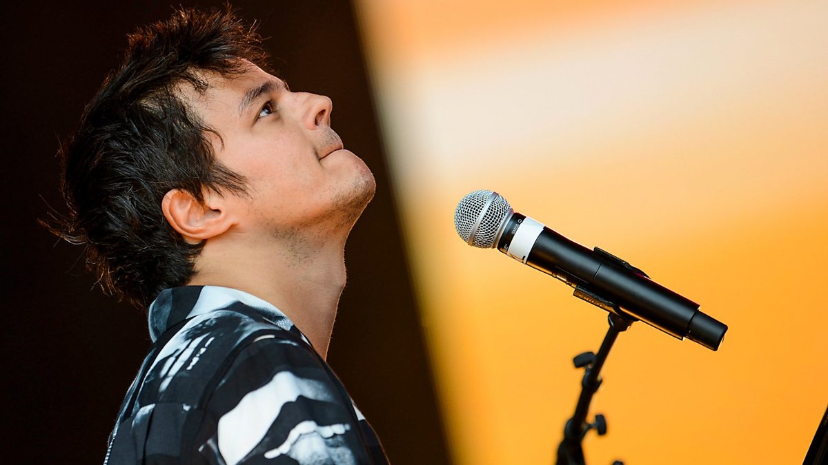 BBC Radio Berkshire - Andrew Peach, 02/11/2018, Andrew Peach interviews ...