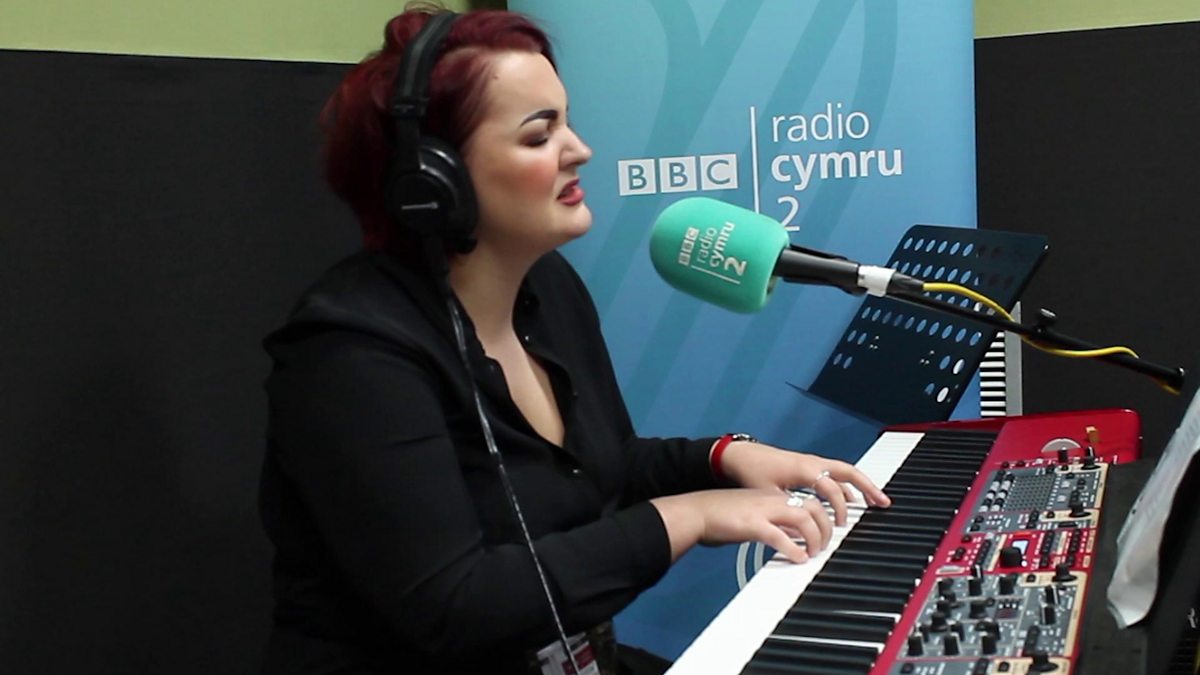 BBC Radio Cymru 2 - Sioe Frecwast, Dafydd a Caryl, Bronwen Lewis ...