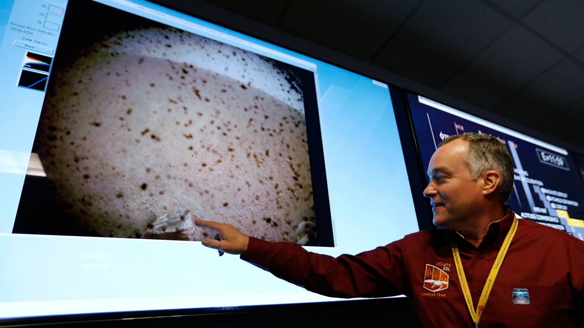 BBC World Service - Digital Planet, Mars Landing
