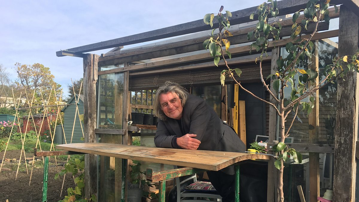 BBC World Service - The Why Factor, Why Do Men Love Sheds?