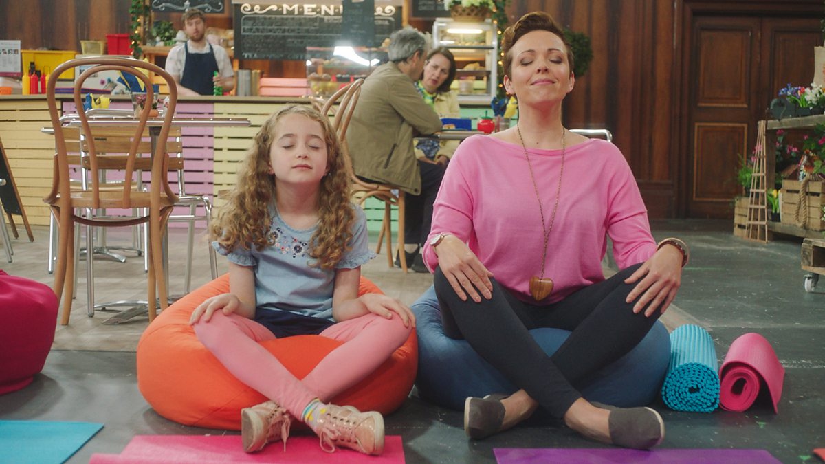 Molly and Mack - Series 1: 5. Peace and Quiet - BBC iPlayer