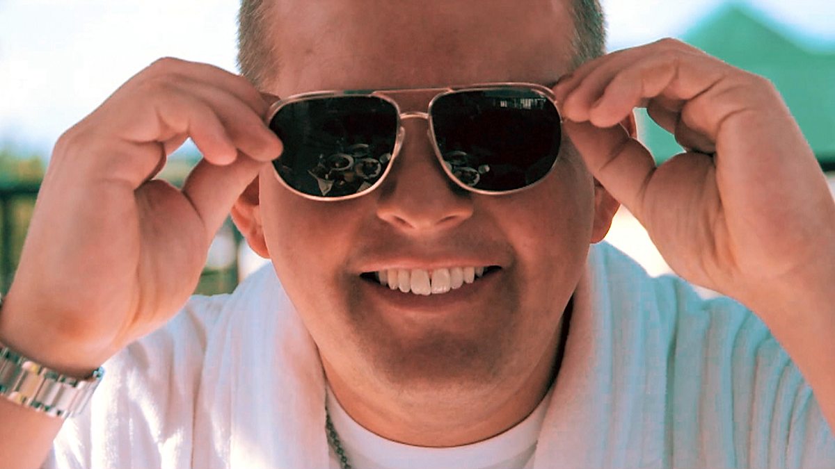 BBC Scotland - Gary Goes to Hollywood, Trailer for Hogmanay on BBC ONE ...