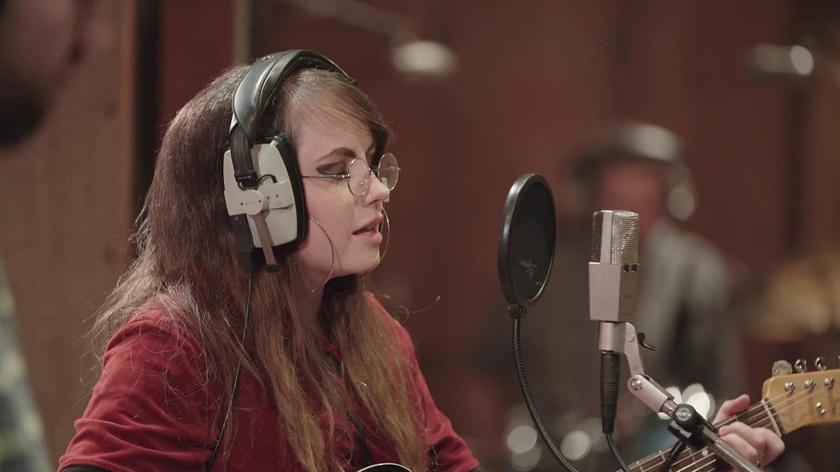 BBC Wales - Horizons, Nia Wyn - Turnstiles - Live From Rockfield Studios