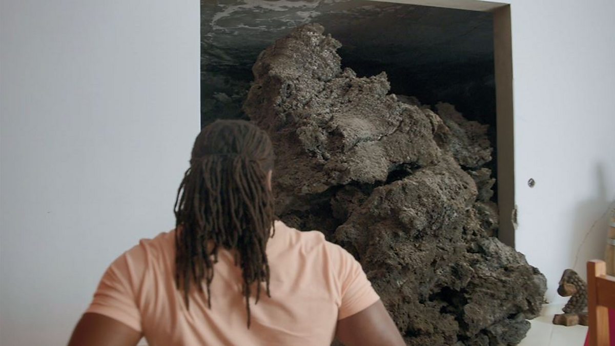 BBC Two - Africa with Ade Adepitan, Ade Adepitan travels to a village ...