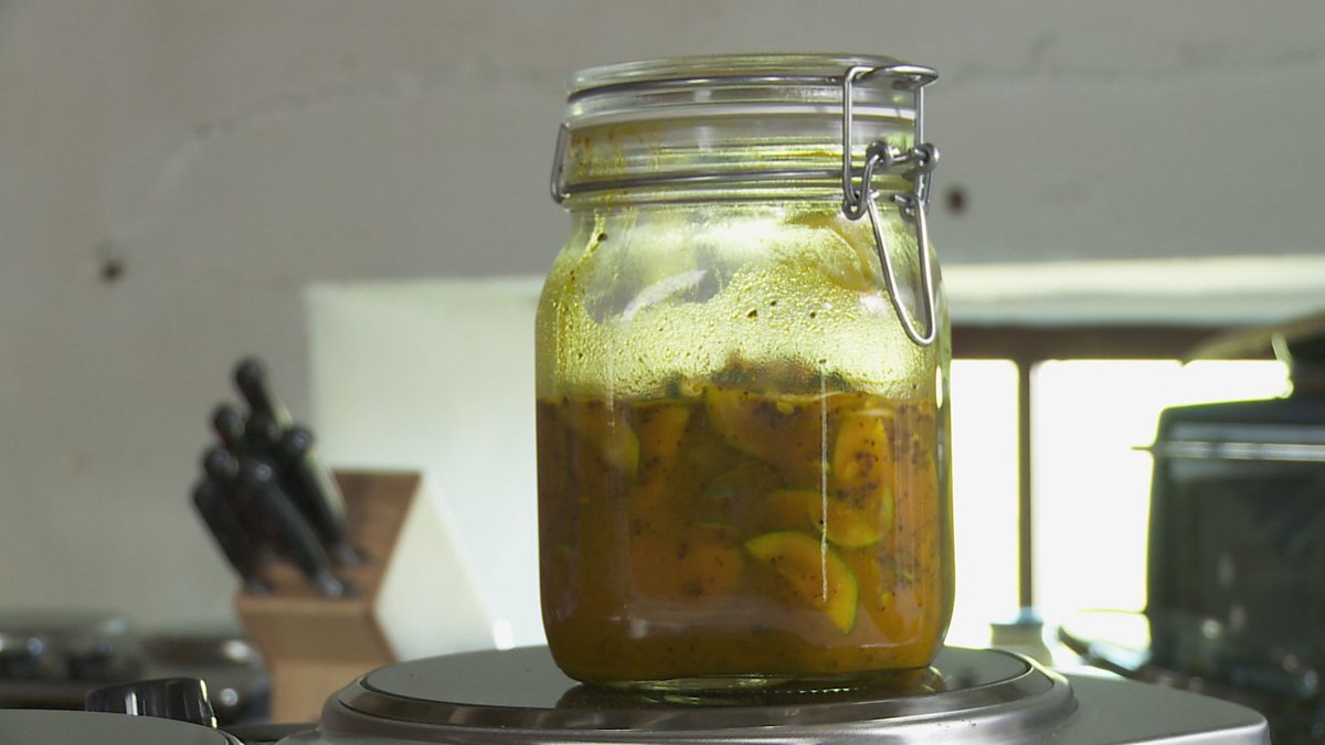 BBC ALBA - Seòid a' Chidsin - The Kitchen Coves - Picil Mearaige-bige ...