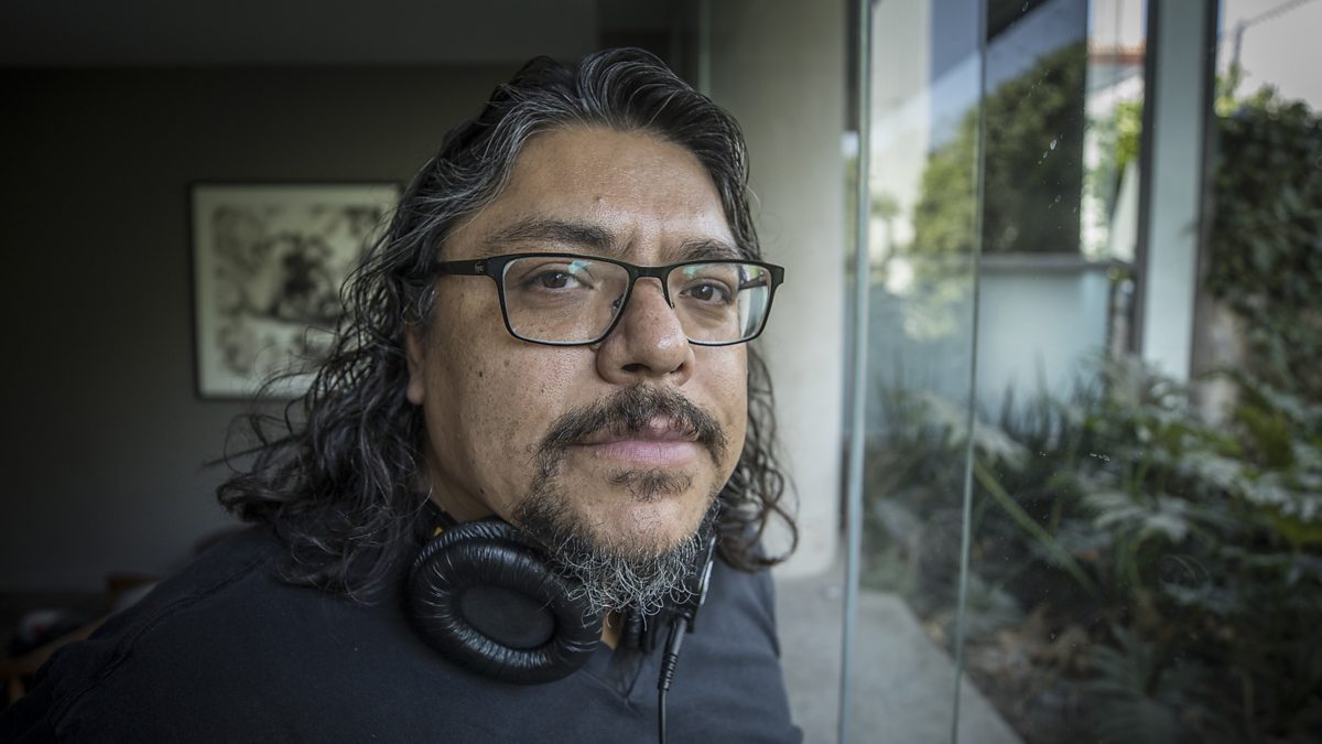 BBC World Service - Outlook, How the sounds of Roma were created