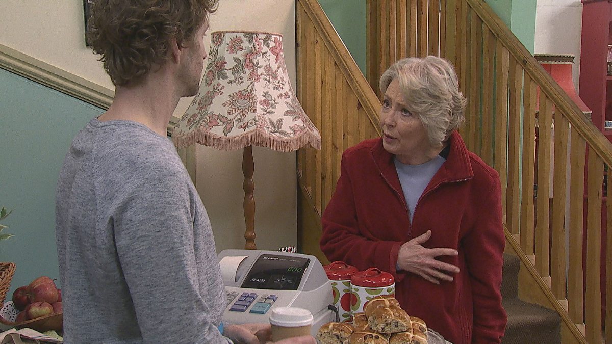 S4C - Pobol y Cwm, Mon, 08 Apr 2019