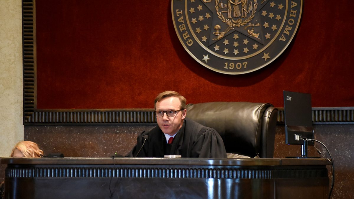 BBC World Service - Newsday, Landmark trial on opioids in US