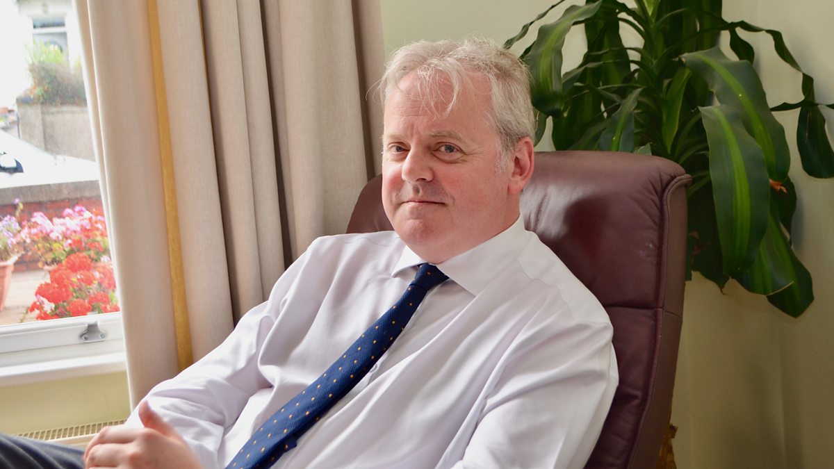 BBC Radio Cymru - Dewi Llwyd ar Fore Sul, Guto Bebb yn cyhoeddi na fydd ...