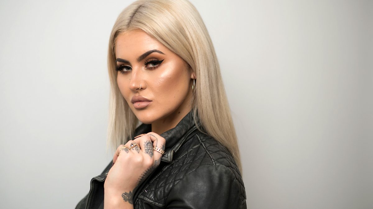 BBC Scotland - BBC Scotland - Beauty vlogger Jamie Genevieve’s make-up mountain is ‘over a ...
