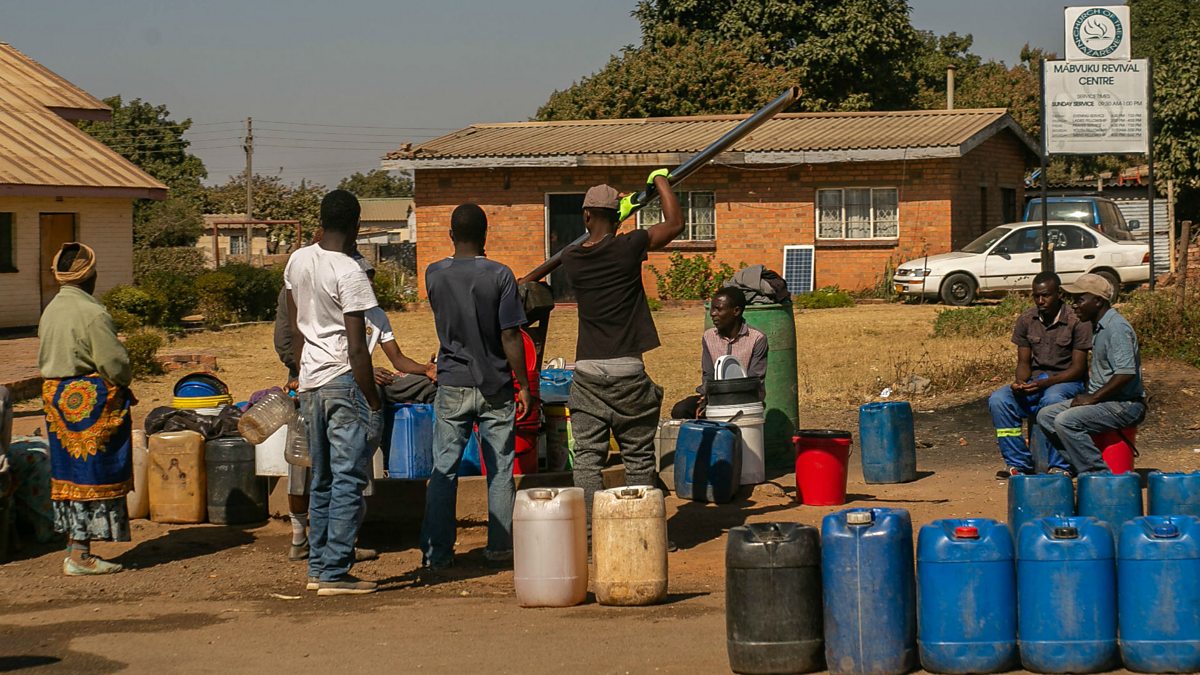BBC World Service - Newsday, Opposition calls for mass protests in Zimbabwe
