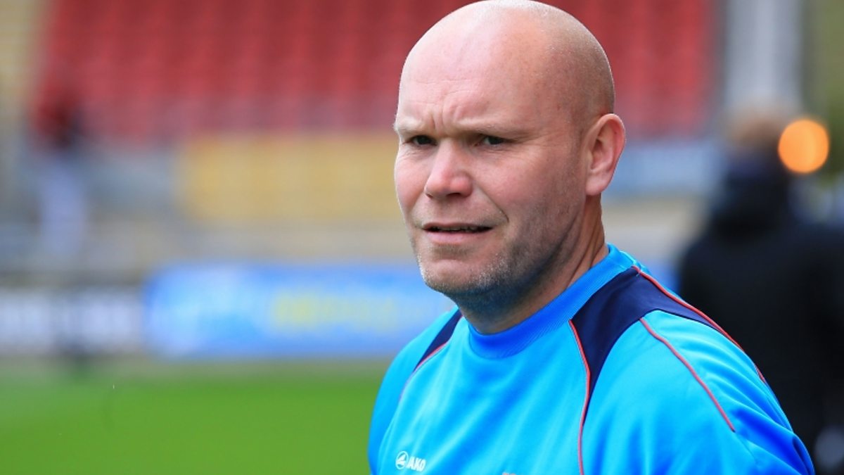 BBC Radio Surrey - Sport on BBC Radio Surrey, Aldershot Town manager ...