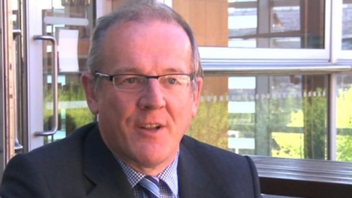 BBC Radio Cymru - Dan yr Wyneb gyda Dylan Iorwerth, Aled Roberts ...