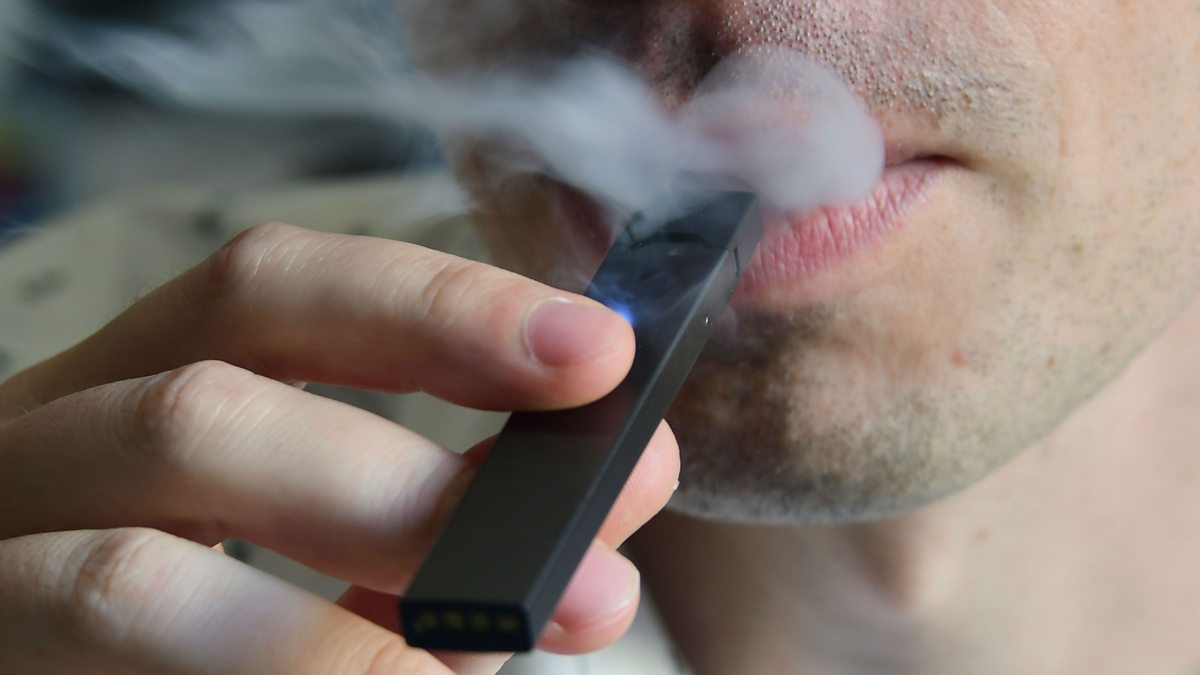 BBC World Service - World Business Report, Vaping comes under pressure