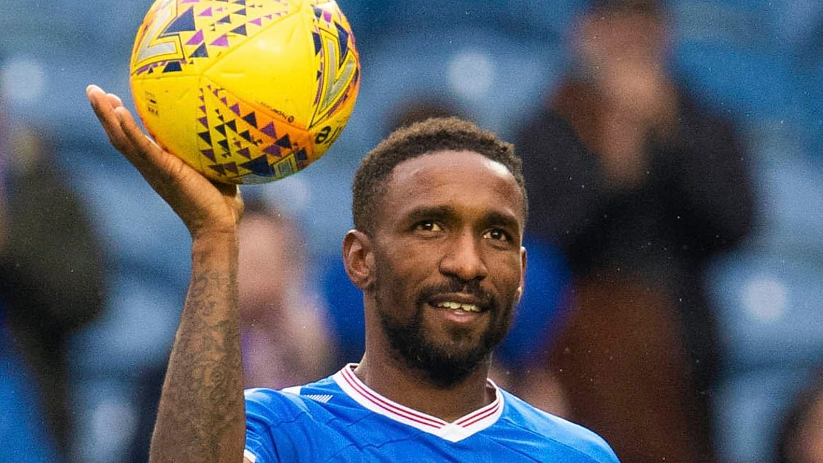 BBC Sport - SPL, Watch: Defoe nets Rangers hat-trick