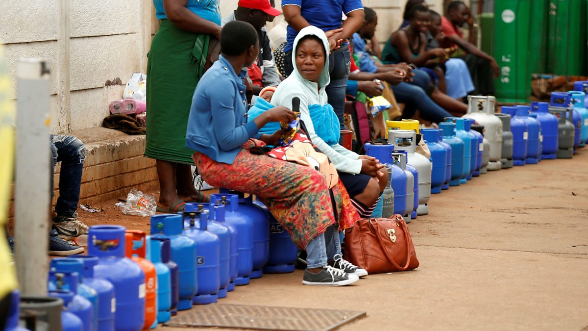 BBC World Service - Newsday, Zimbabwe's economic crisis