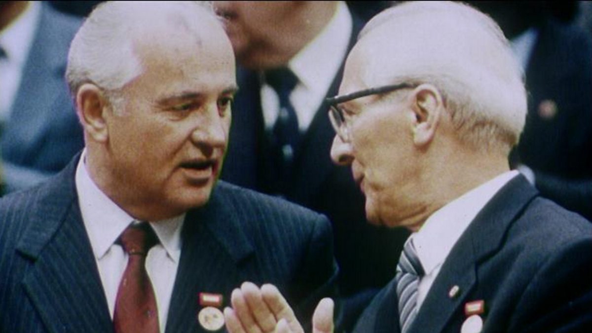 BBC World Service - Witness History, Erich Honecker stands down