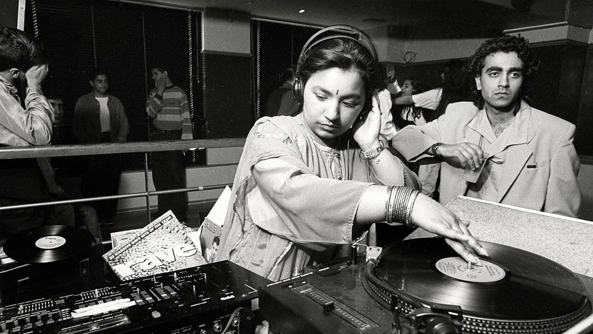 BBC Radio 4 - Three Pounds in My Pocket, Series 3, Episode 1