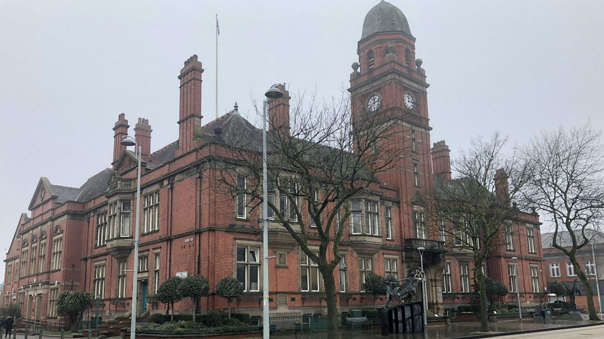 BBC Radio Manchester - Chelsea At Breakfast, Hyde: On the Road to ...