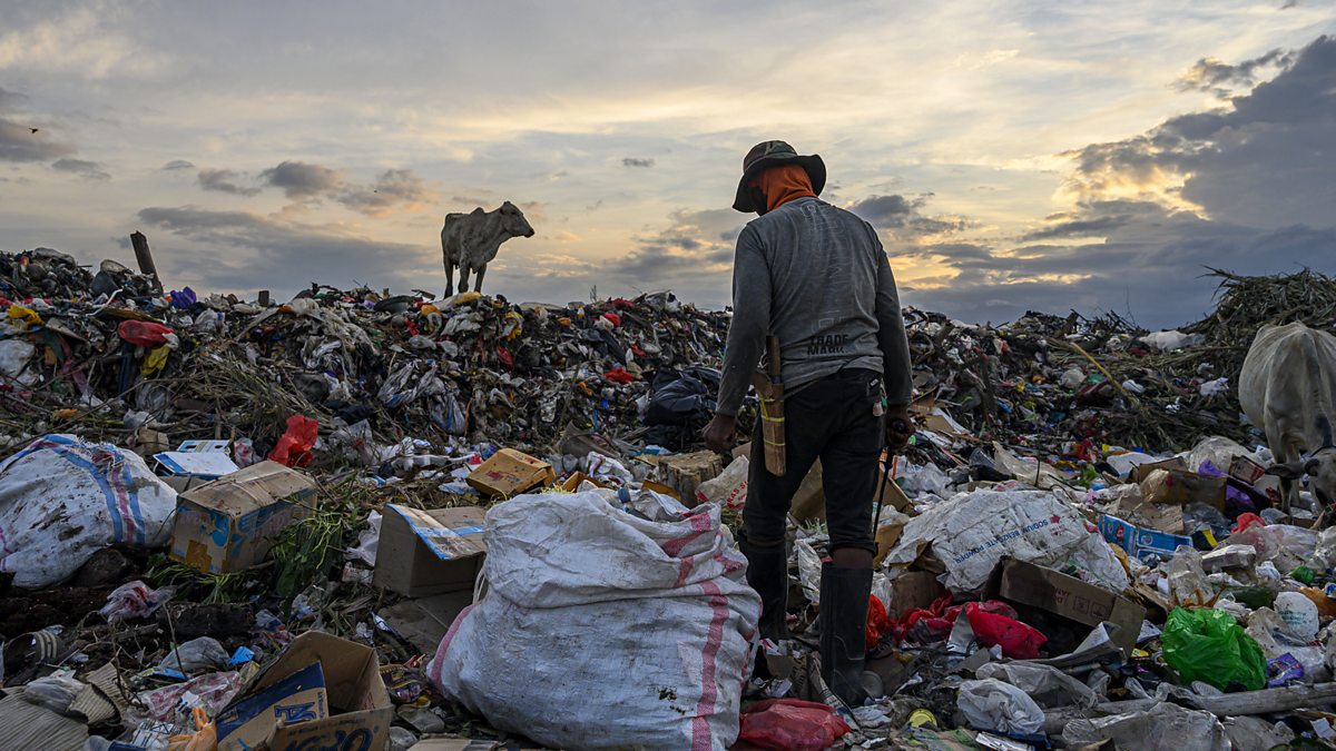 BBC World Service - The Inquiry, Is recycling broken?