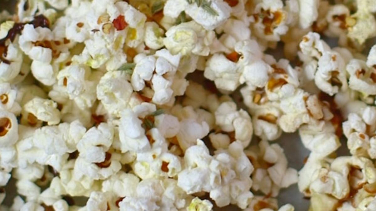 BBC Radio Cymru - Dros Ginio, Vaughan Roderick, A ddylid gwahardd ...