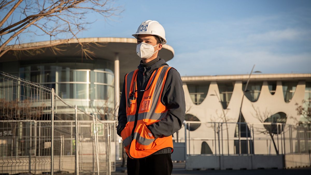 BBC World Service - Tech Life, Coronavirus stops MWC tech show