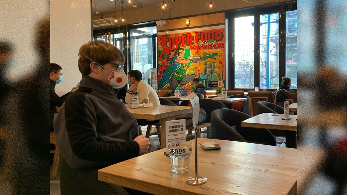 BBC World Service - Newsday, Coronavirus: a lonely table for one