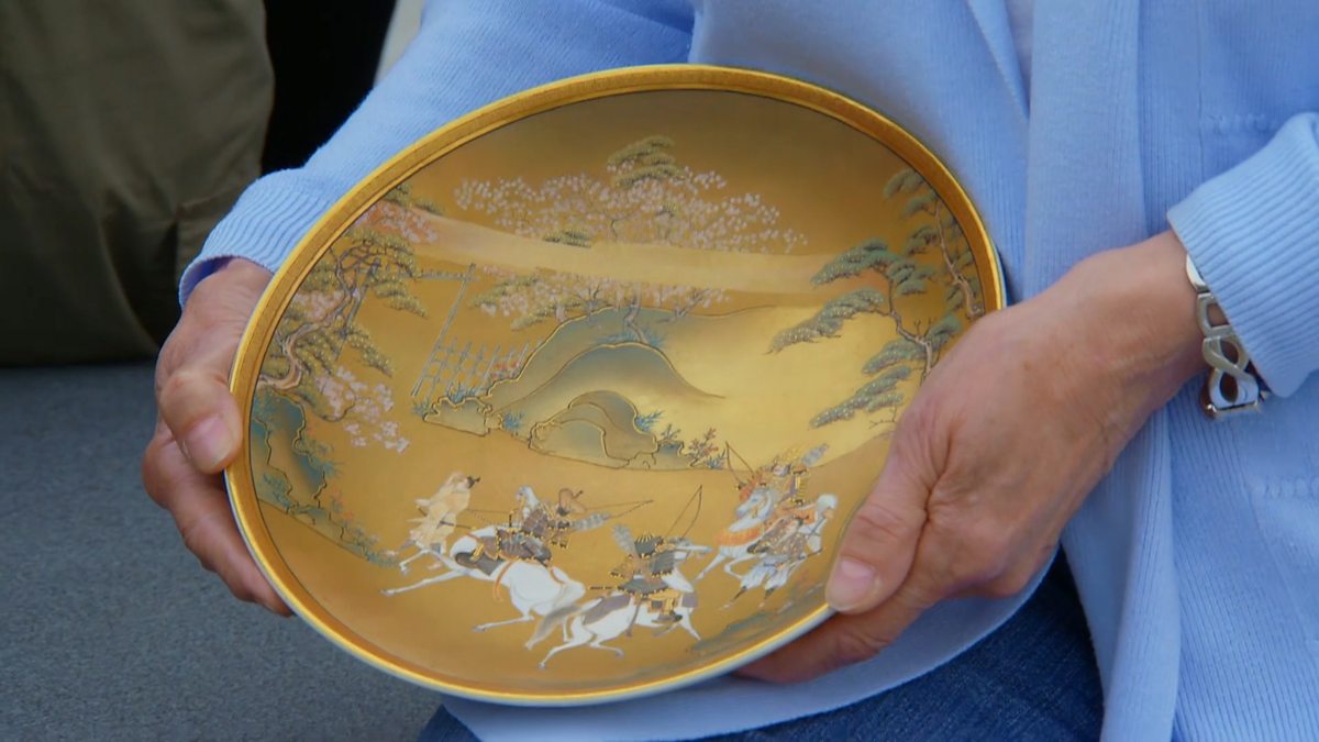 BBC One - Antiques Roadshow, A Japanese ‘Satsuma’ dish