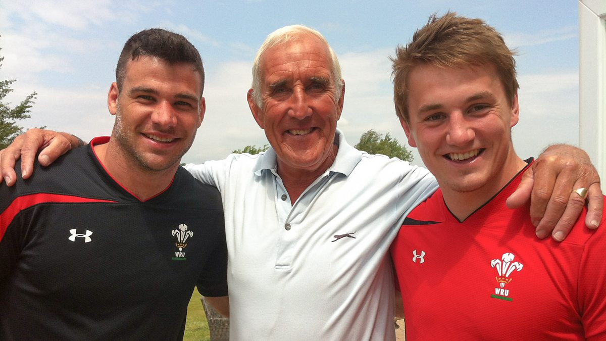 S4C - Delme Thomas: Brenin y Strade