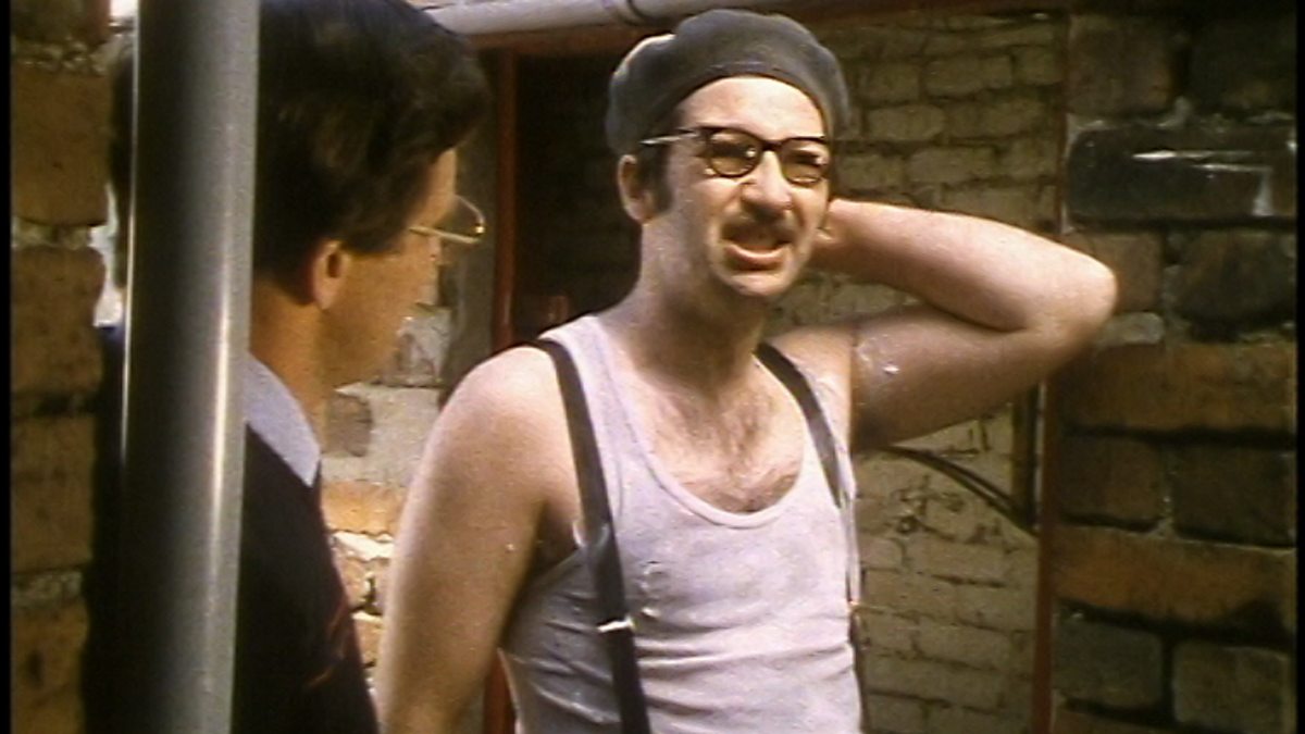 CMon Midffild - Cyfres 1: Lladron y Nos - BBC iPlayer